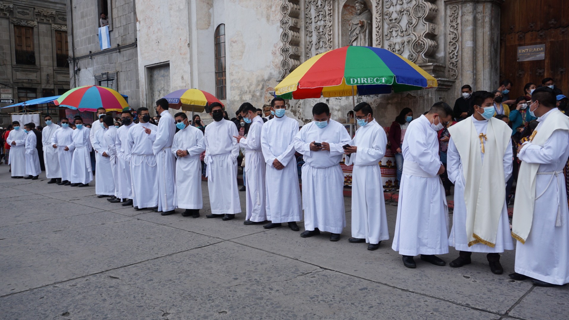 ((EN VIVO)) Virgen del Rosario es trasladada en procesión hacia el ...